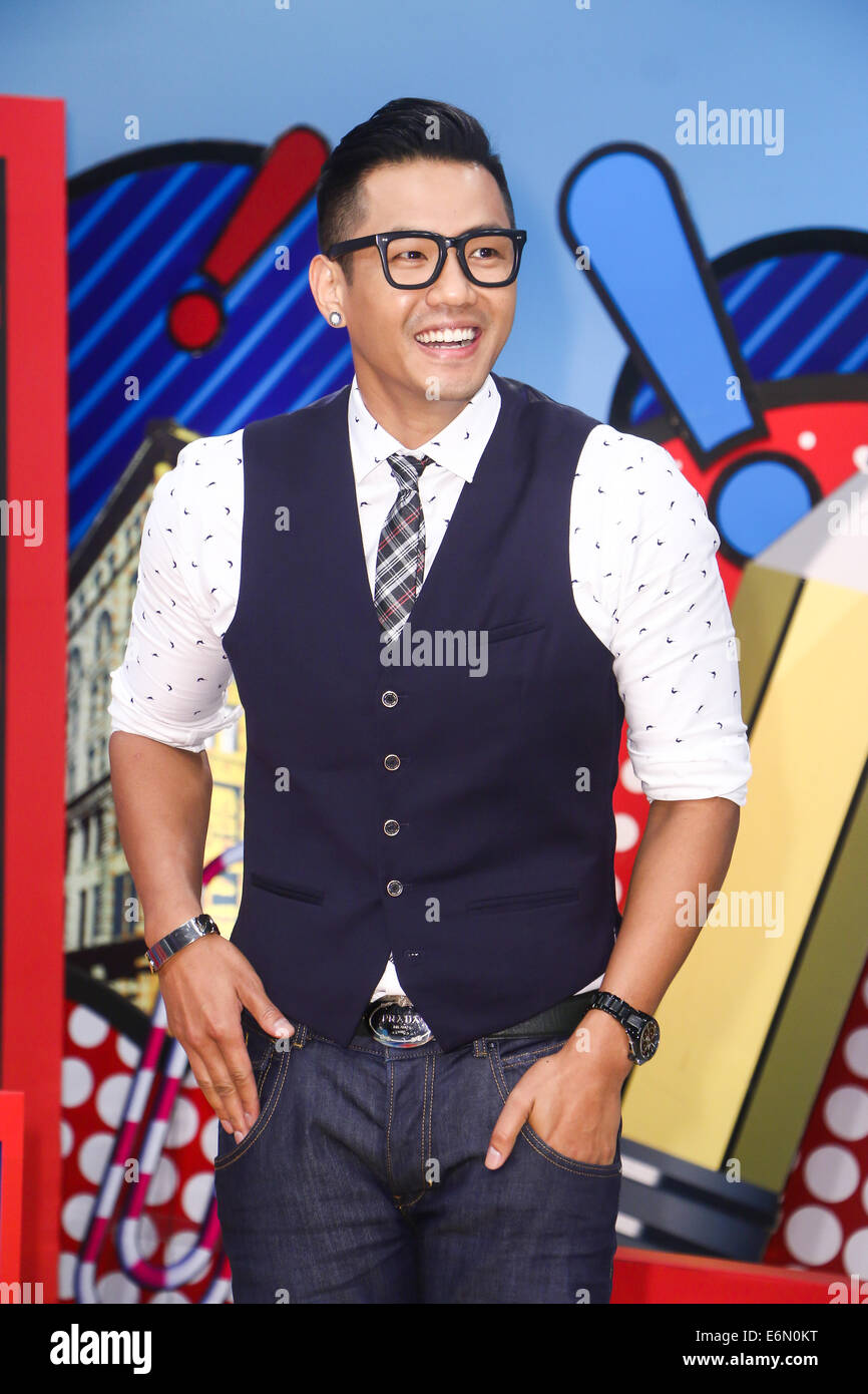 Blackie Chan receives interview after his wife,singer Fan Fan posted her pregnancy news via ...