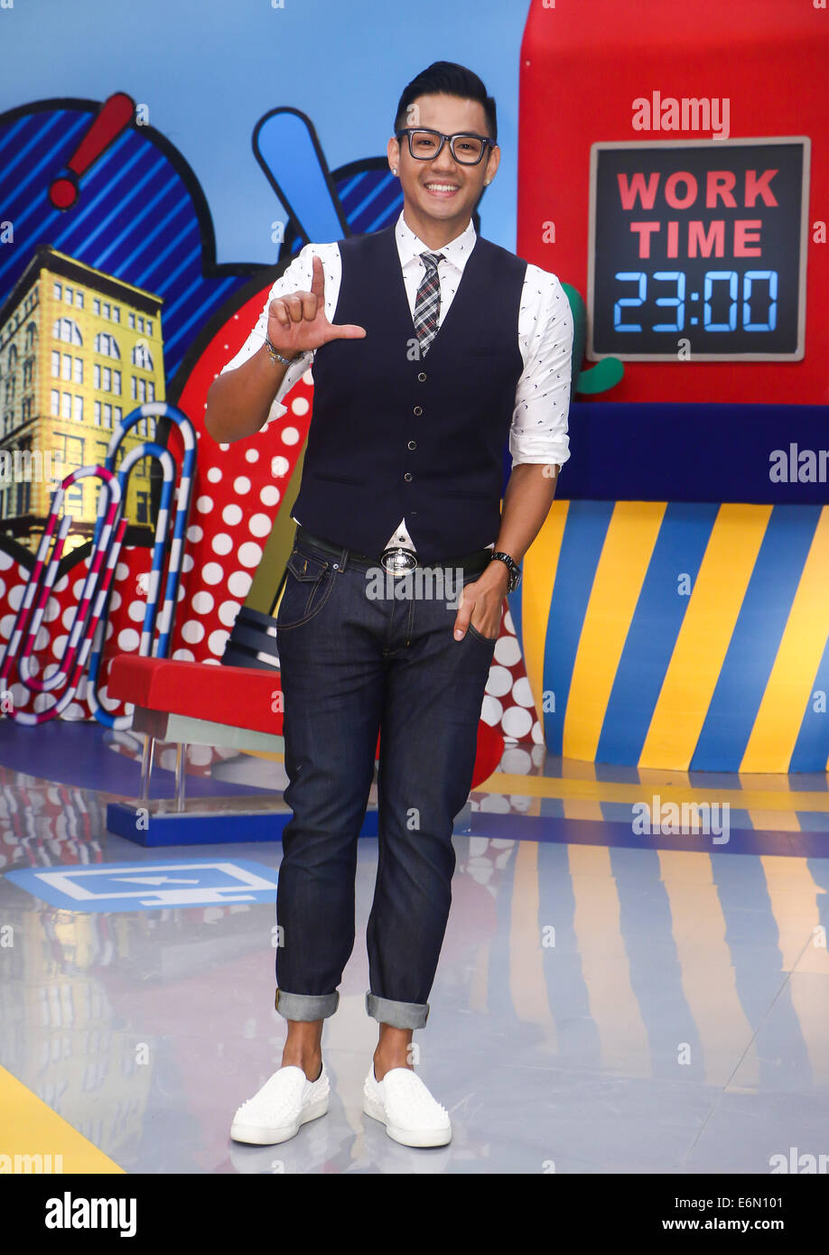 Blackie Chan receives interview after his wife,singer Fan Fan posted her pregnancy news via ...