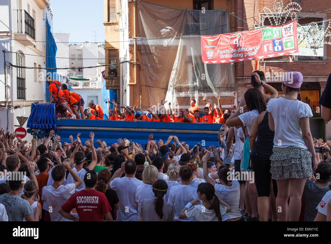 Tomato Throwing Festival La Tomatina High Resolution Stock Photography ...