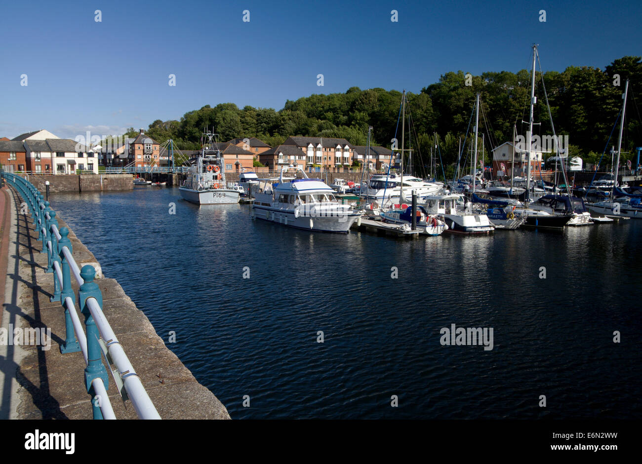 Penarth marina south wales uk hi-res stock photography and images - Alamy