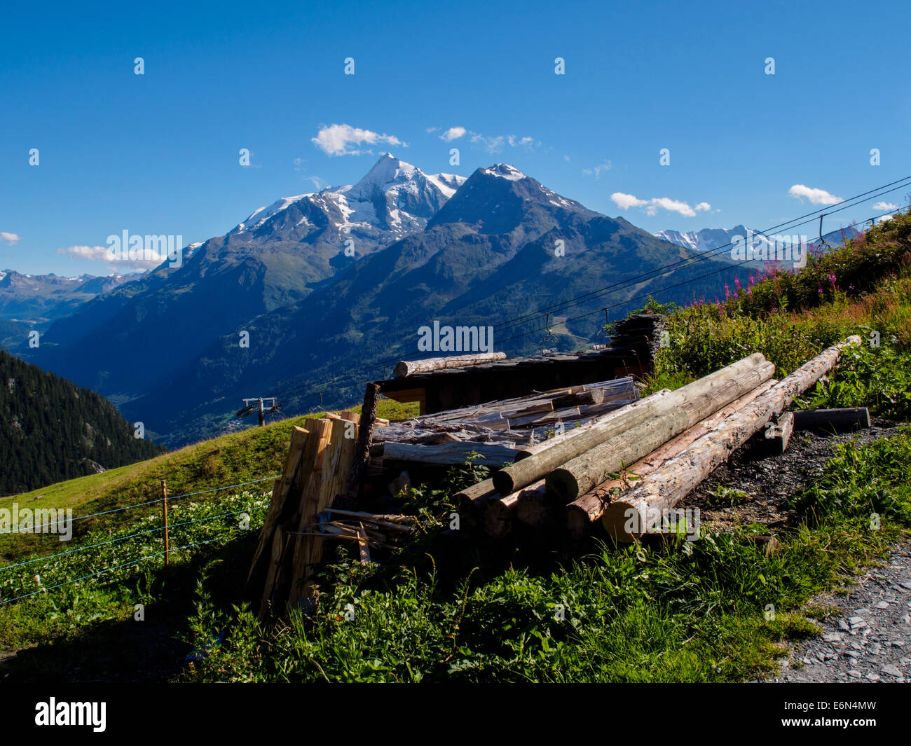 398 metres hi-res stock photography and images - Alamy