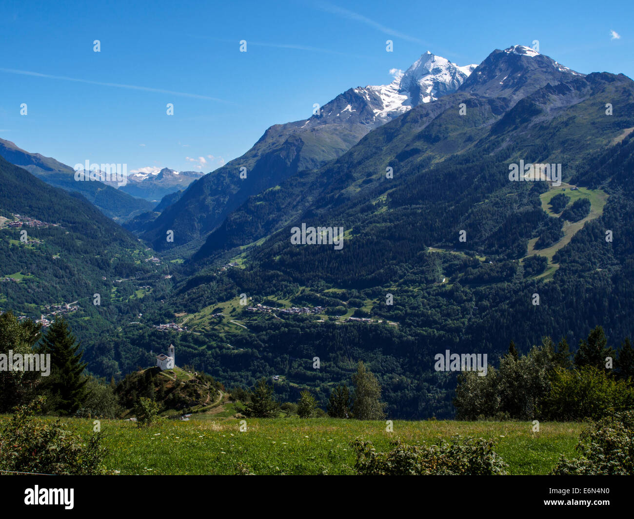 398 metres hi-res stock photography and images - Alamy