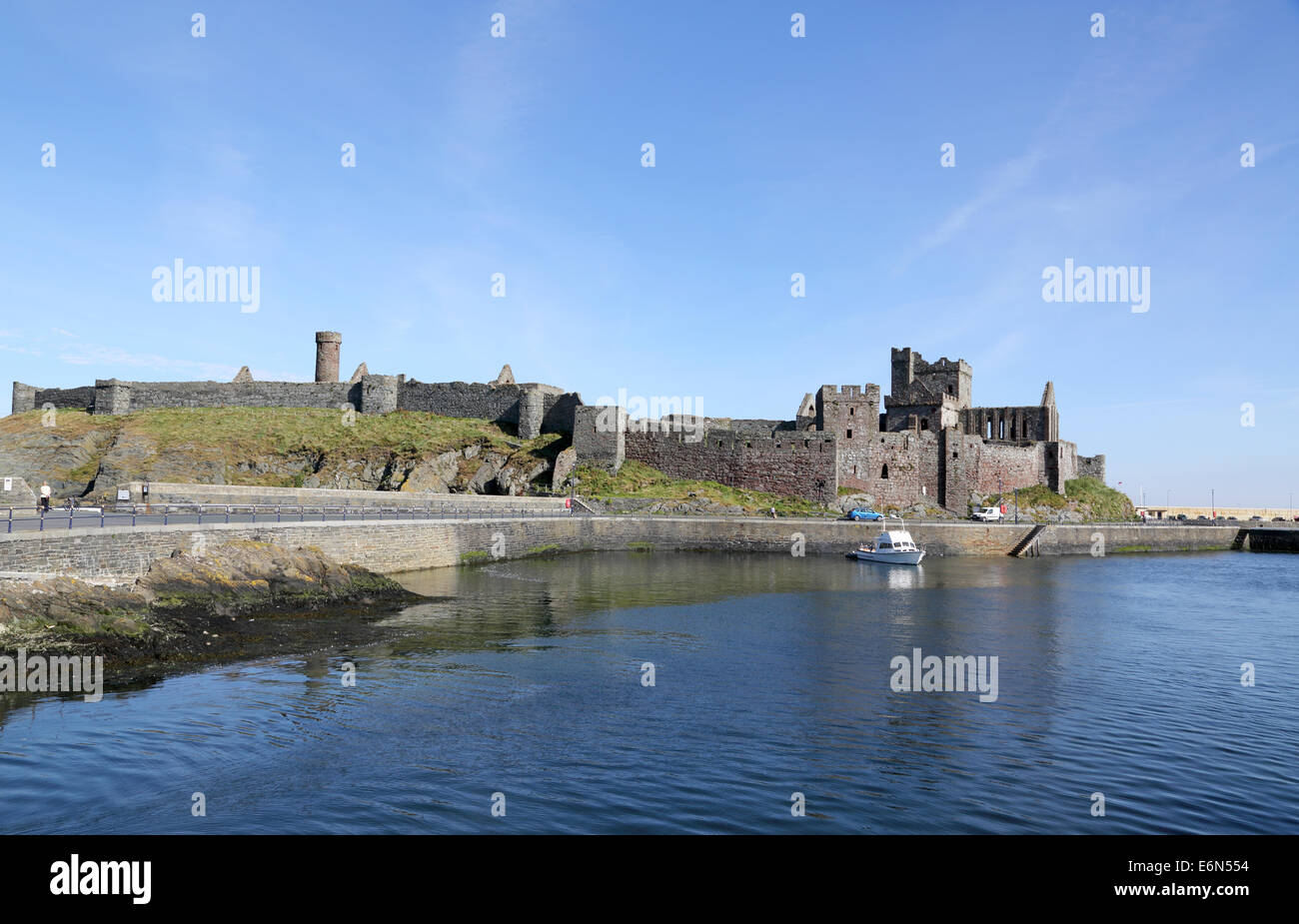 peel castle on the west coast of the Isle of man Stock Photo - Alamy