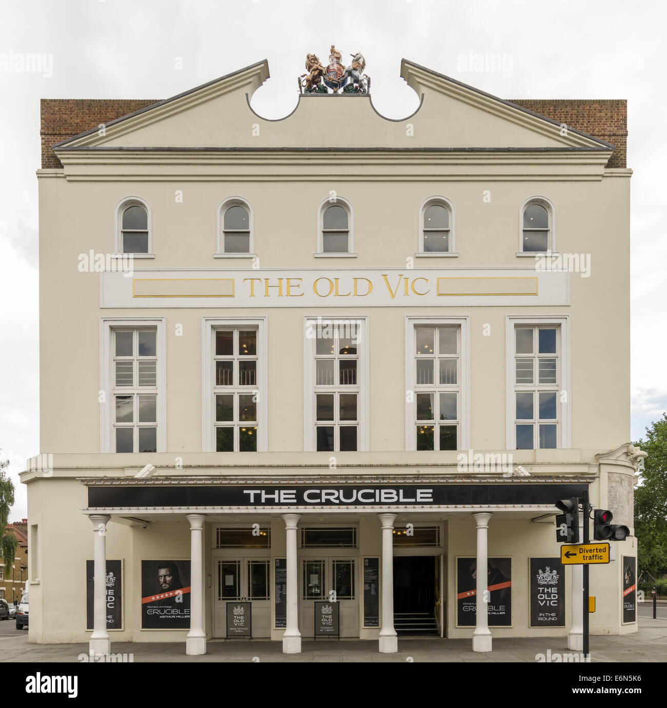 The old vic theater hi-res stock photography and images - Alamy