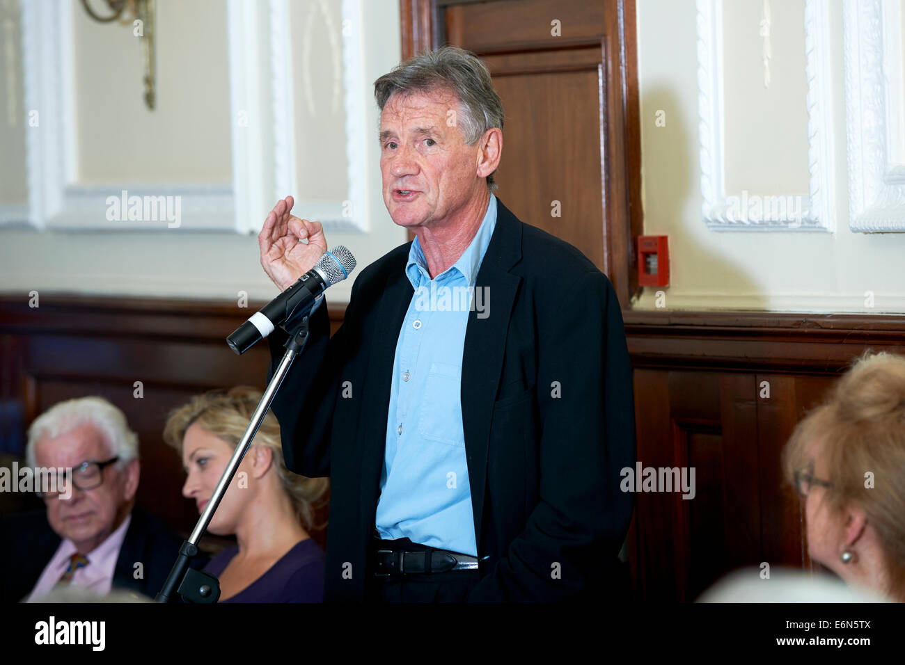 Michael Palin Lumberjack