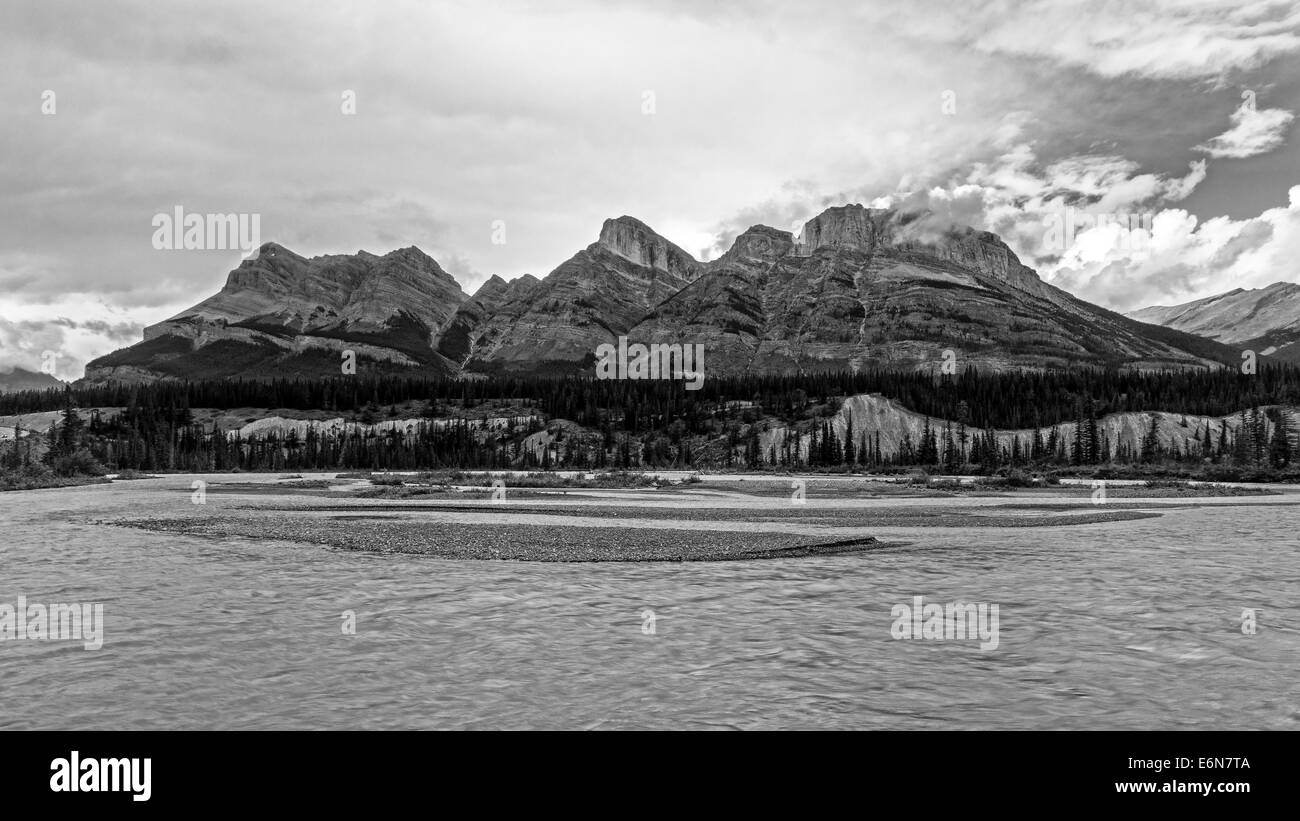 Mountain range in Jasper National Park, Canada Stock Photo - Alamy