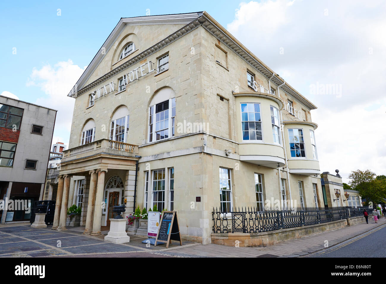 The embankment, bedford hi-res stock photography and images - Alamy