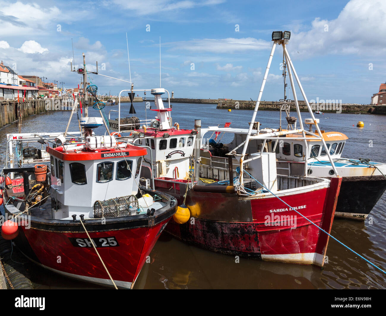 Whitby fishing boats hi-res stock photography and images - Alamy