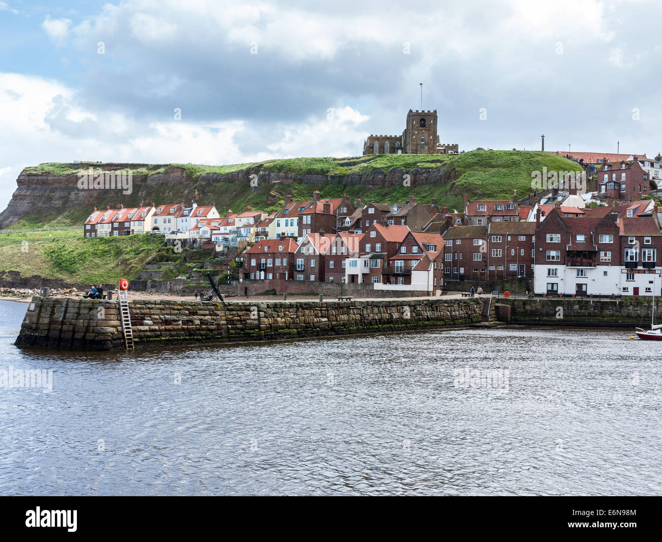 Whitby town hi-res stock photography and images - Alamy