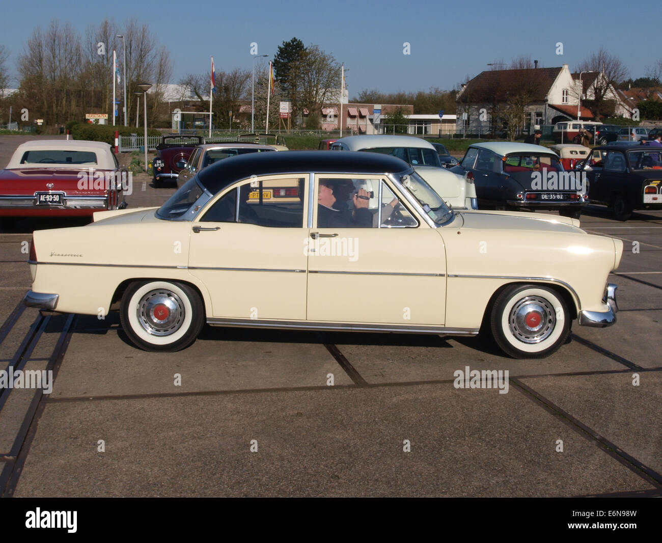 Simca versailles 1956 hi-res stock photography and images - Alamy