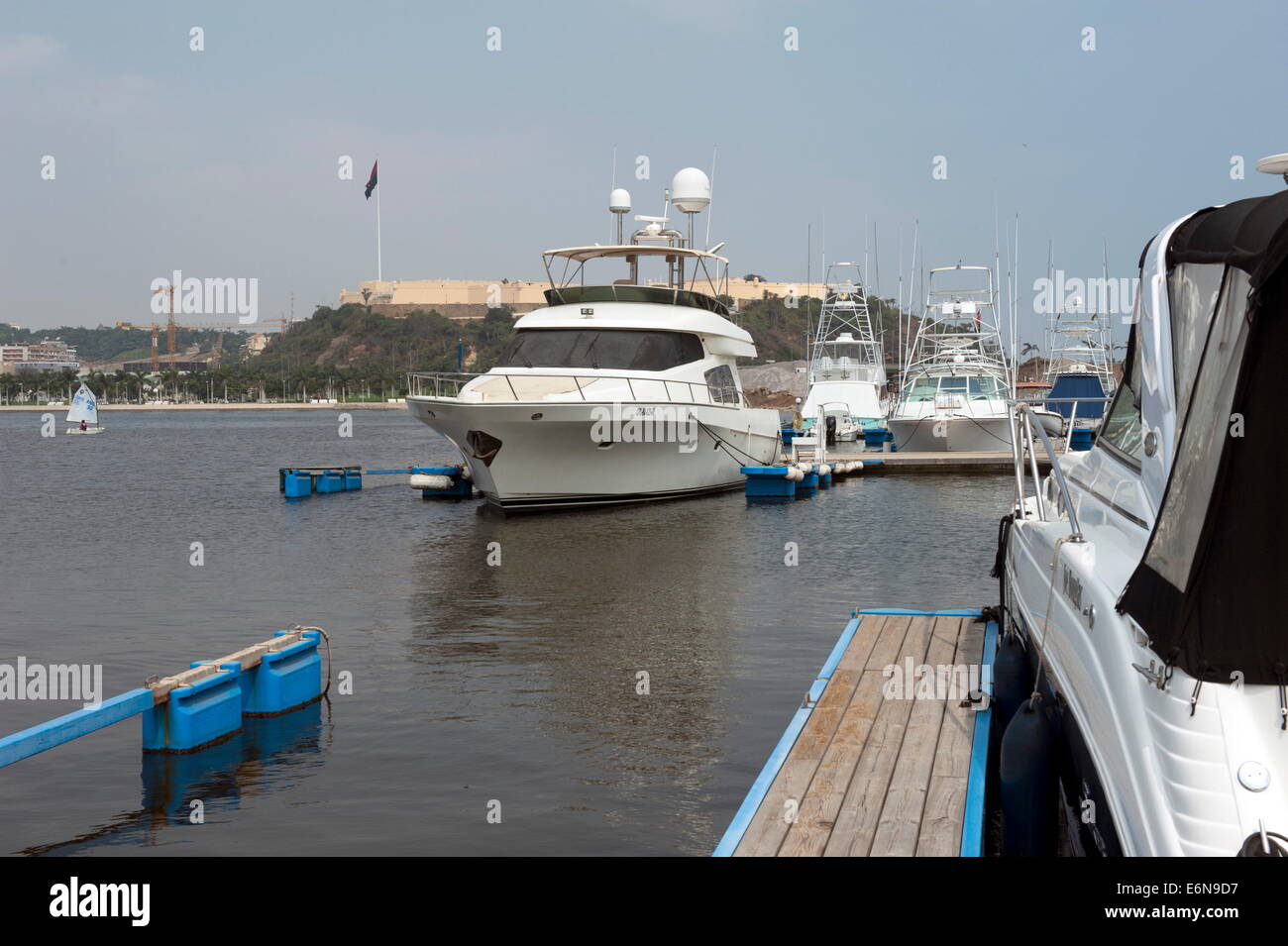 Luanda fort hi-res stock photography and images - Alamy