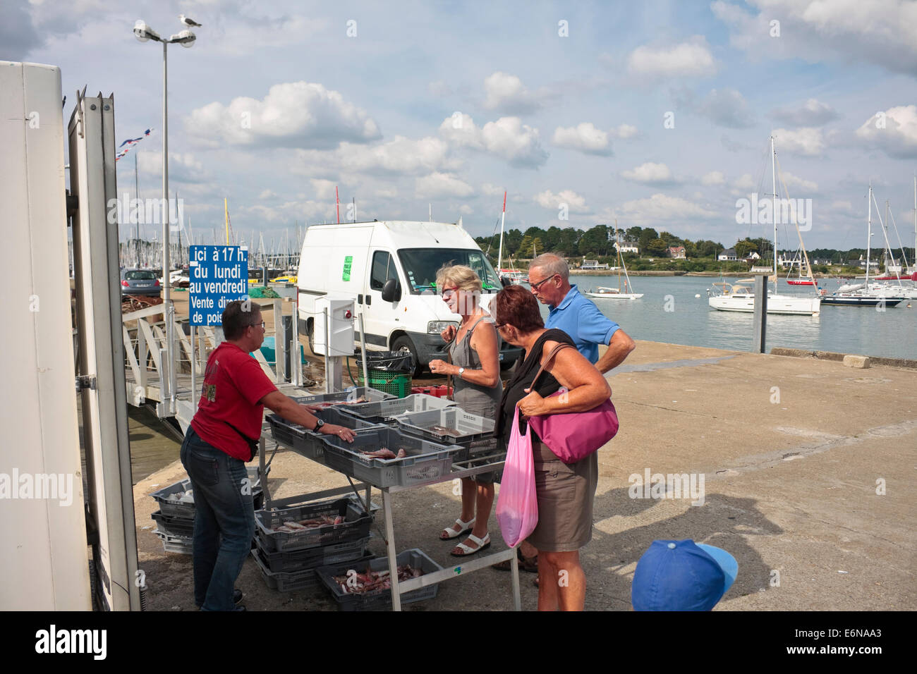 Marina fish market hi-res stock photography and images - Alamy