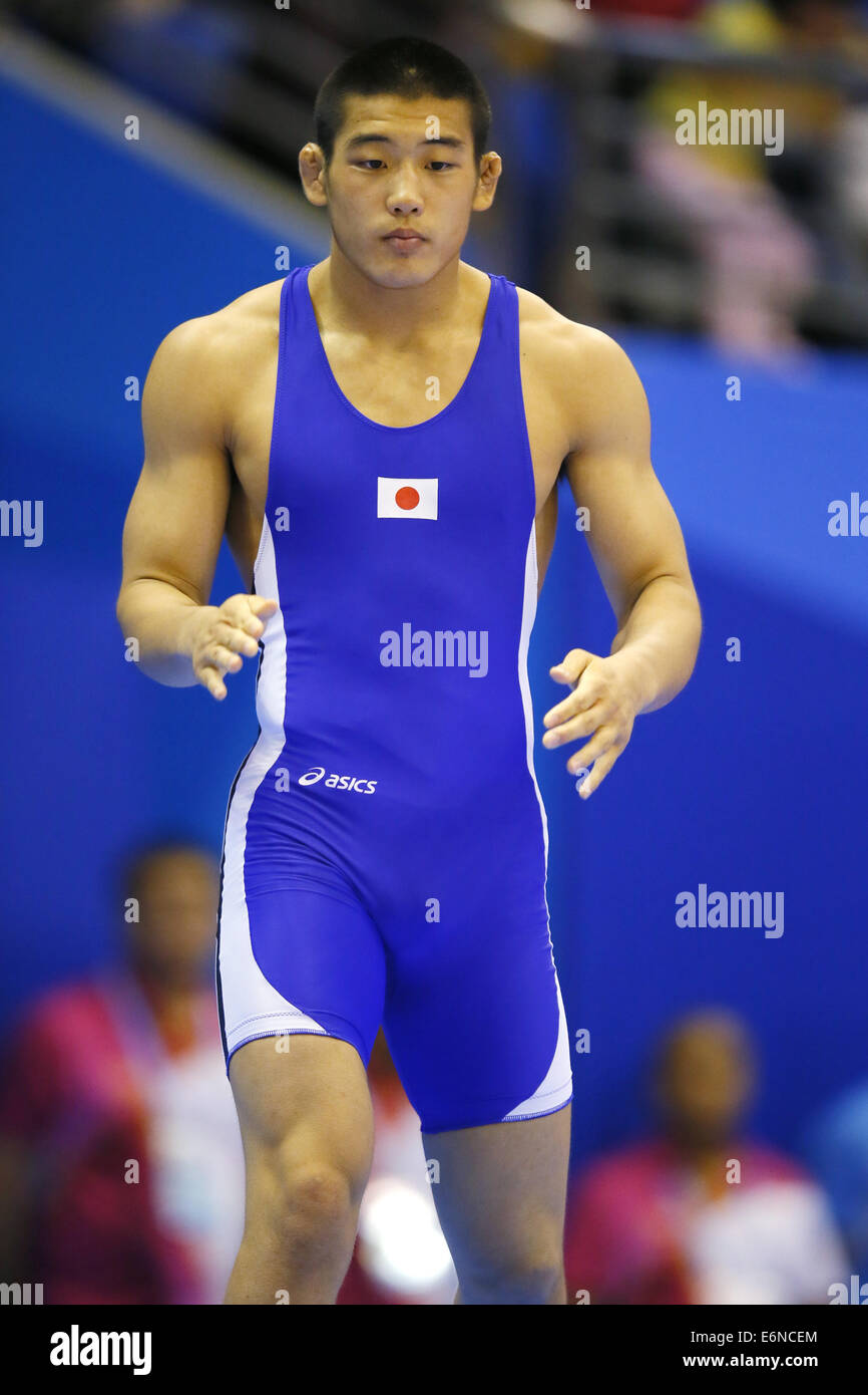Chinese Men Wrestlers