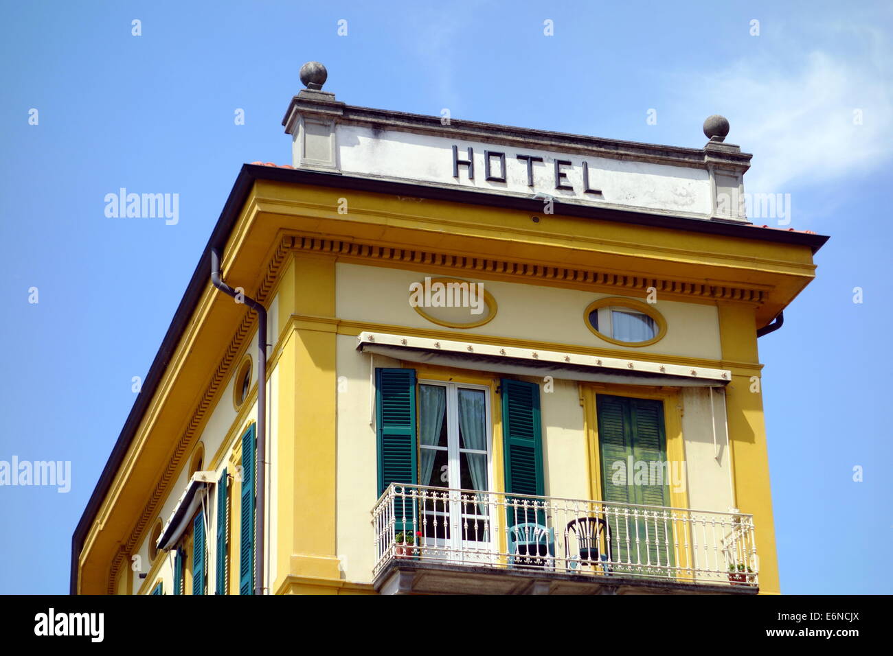 Top hotel building hi-res stock photography and images - Alamy