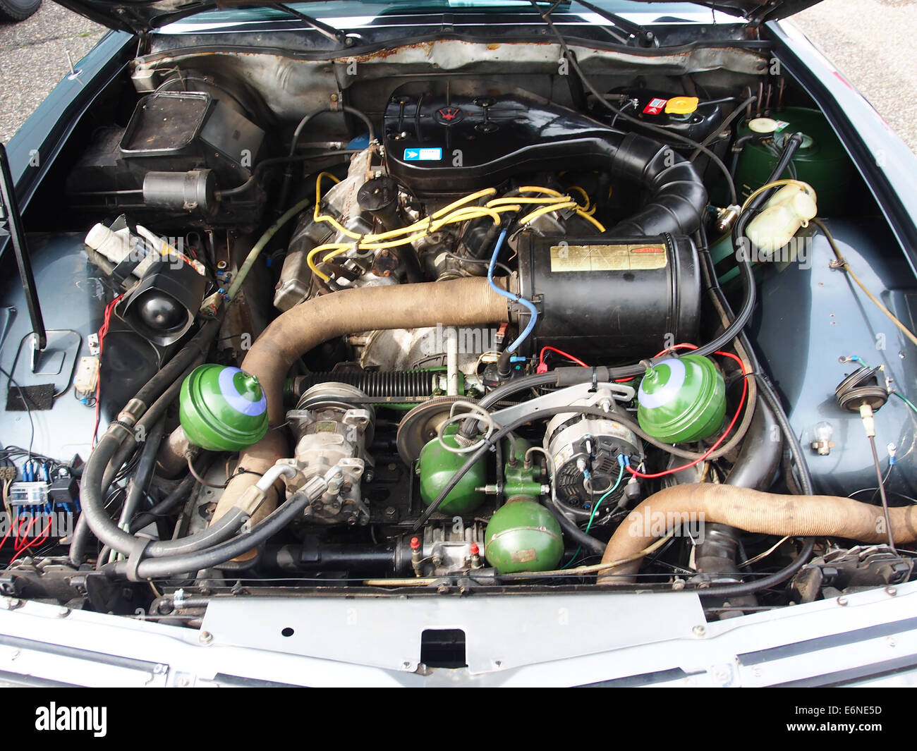 Citroen engine hi-res stock photography and images - Alamy