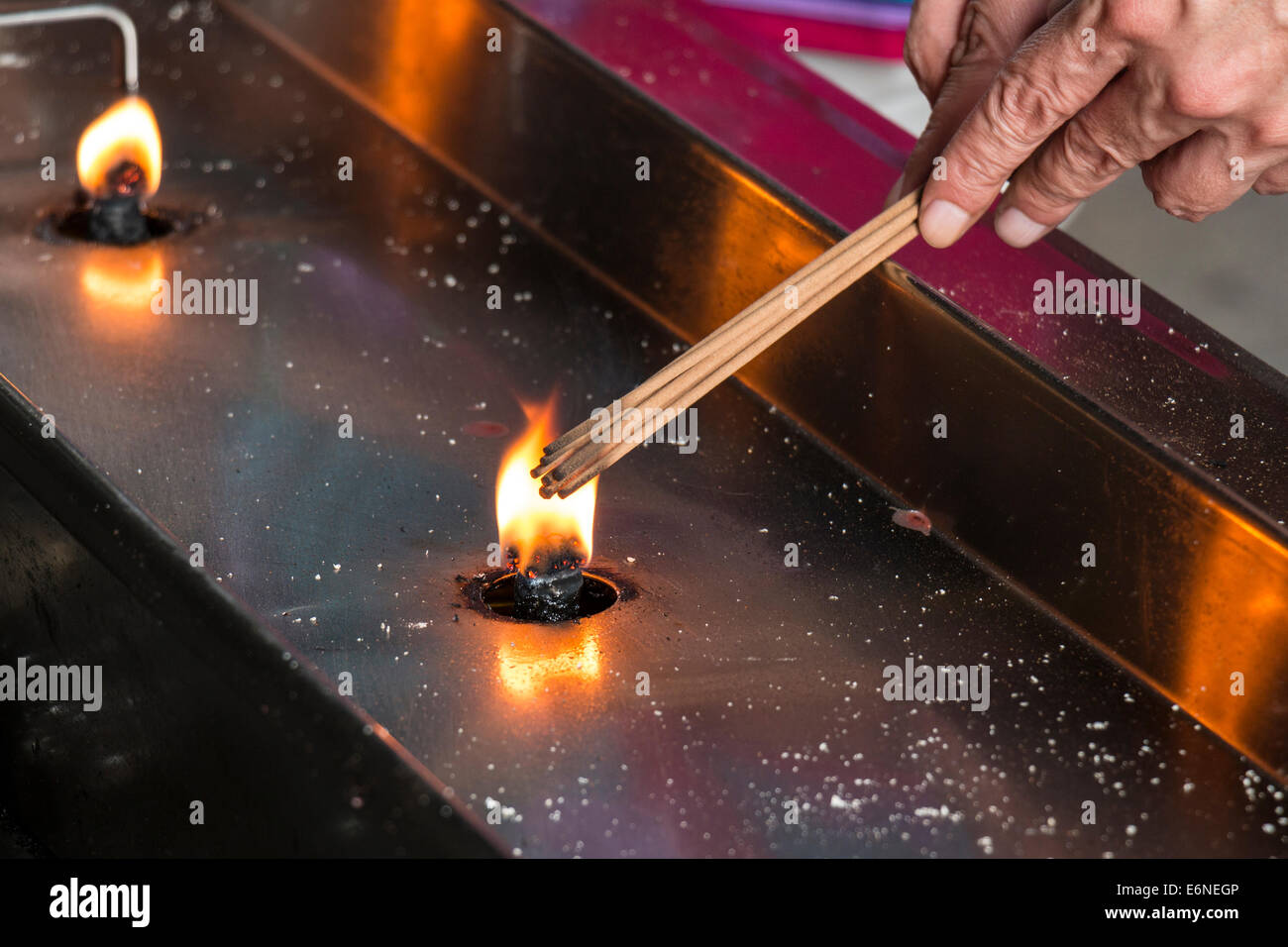 Taoism incense hi-res stock photography and images - Alamy