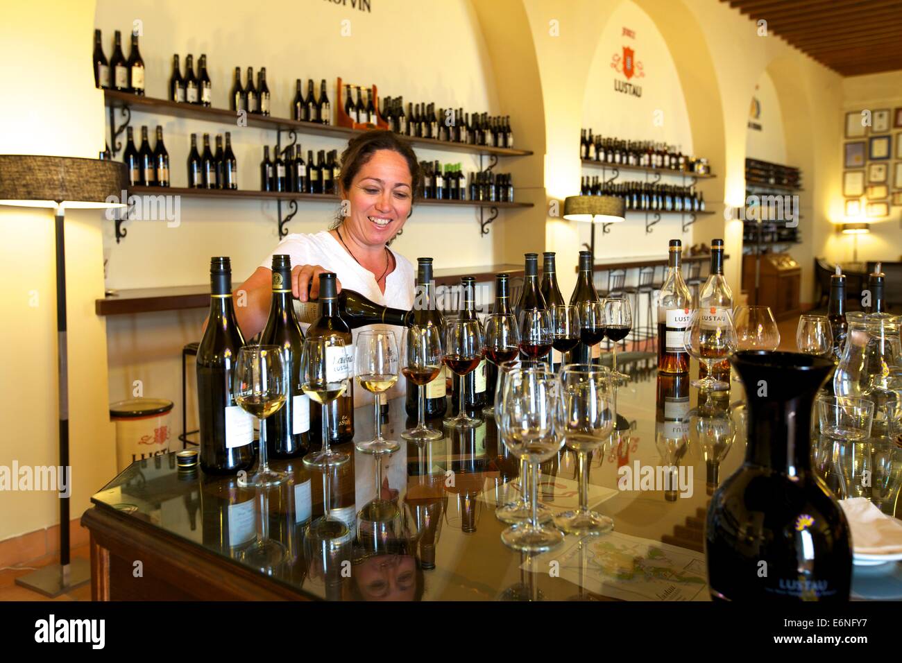 Jerez sherry spain tasting hi-res stock photography and images - Alamy