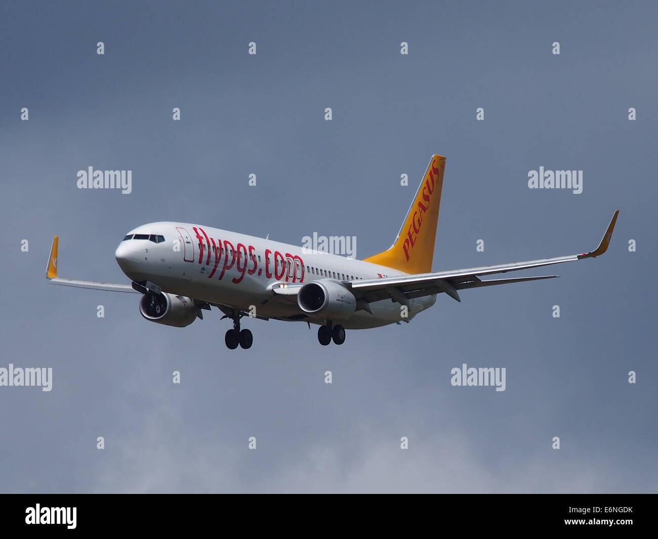 Boeing 737 86j High Resolution Stock Photography and Images - Alamy