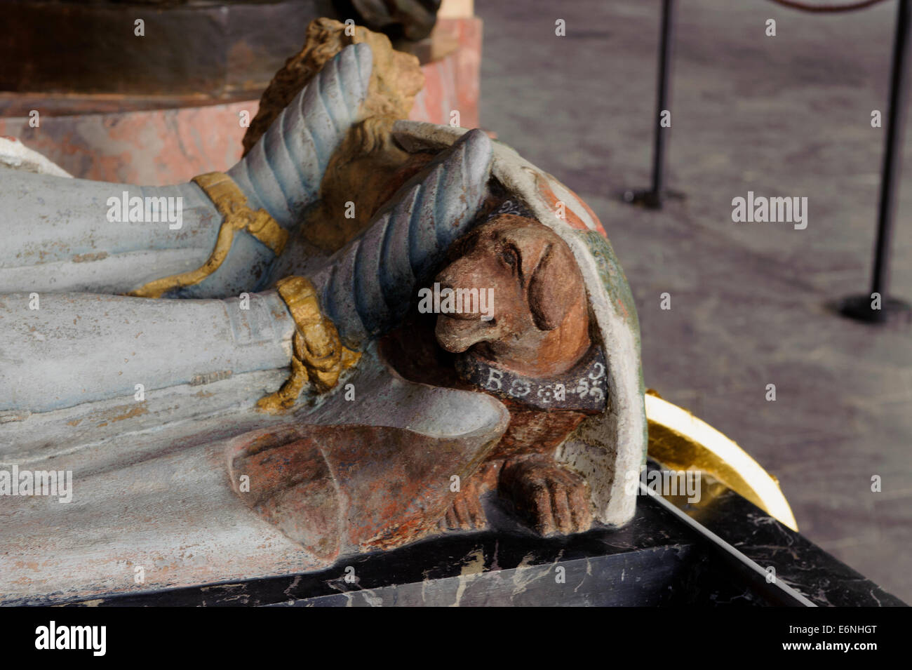 Crypt europe grave hi-res stock photography and images - Alamy