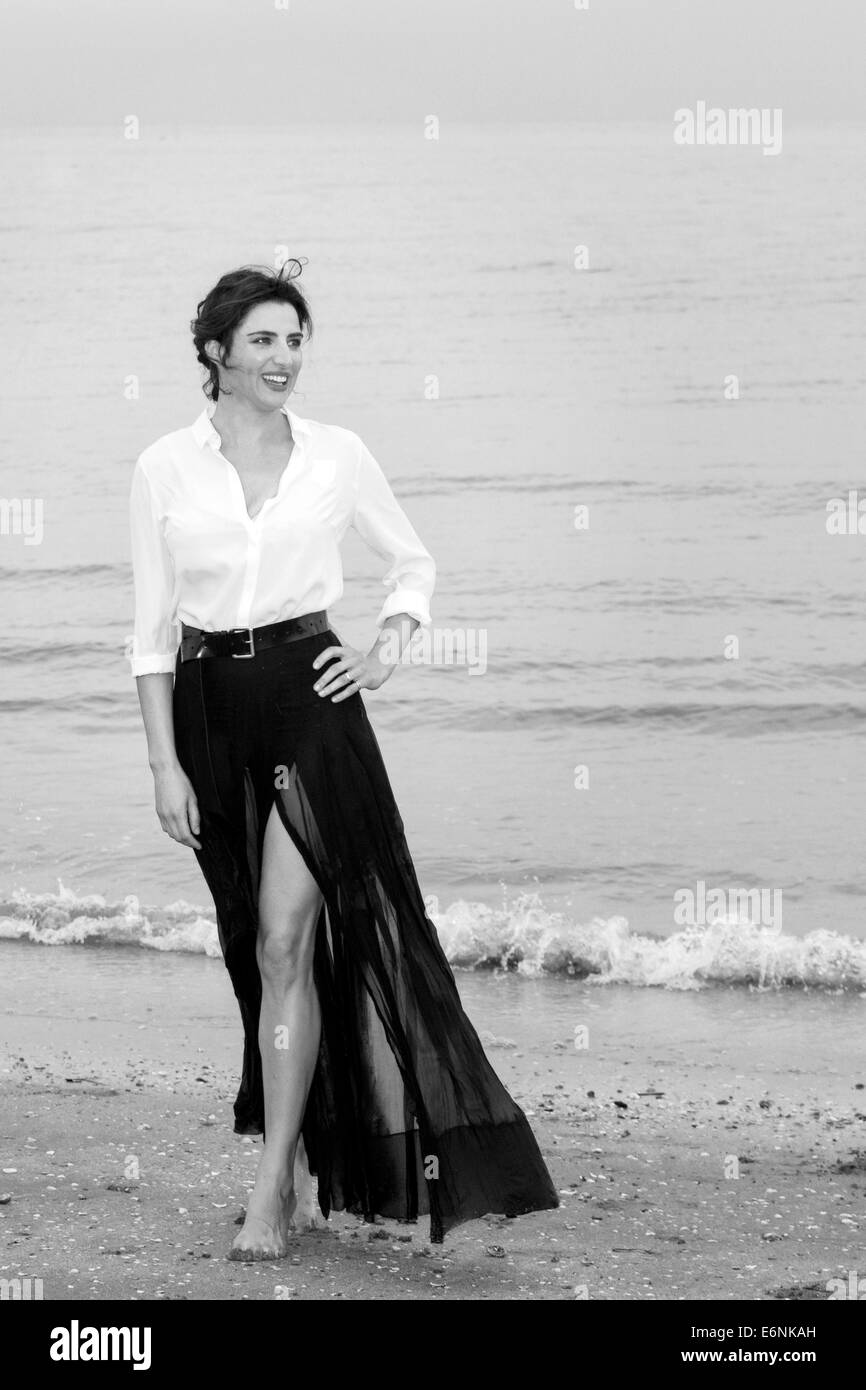 Celebs on beach hi-res stock photography and images - Alamy