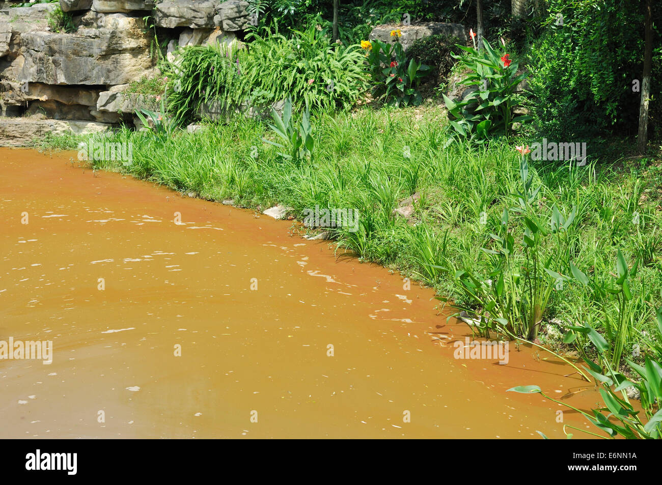 Yellow river pollution hi-res stock photography and images - Alamy