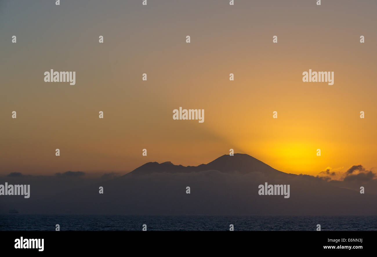 Volcano bay hi-res stock photography and images - Alamy