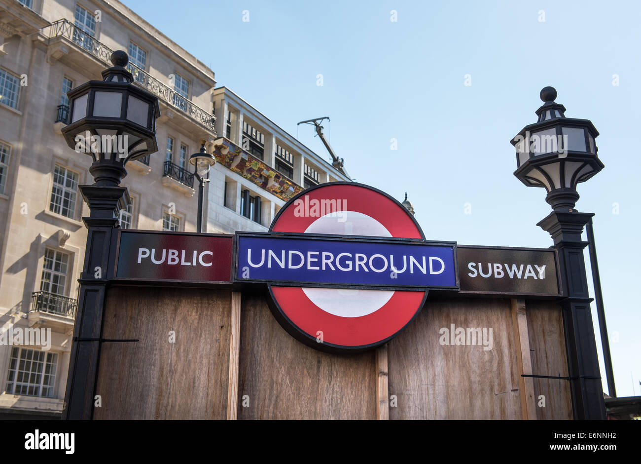 London underground public subway hi-res stock photography and images ...