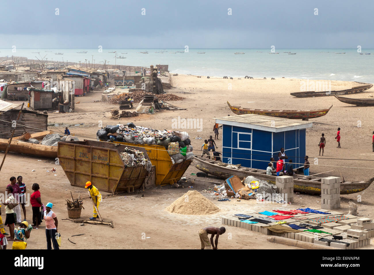 Boats on Jamestown beach Accra, Ghana, Africa Stock Photo - Alamy