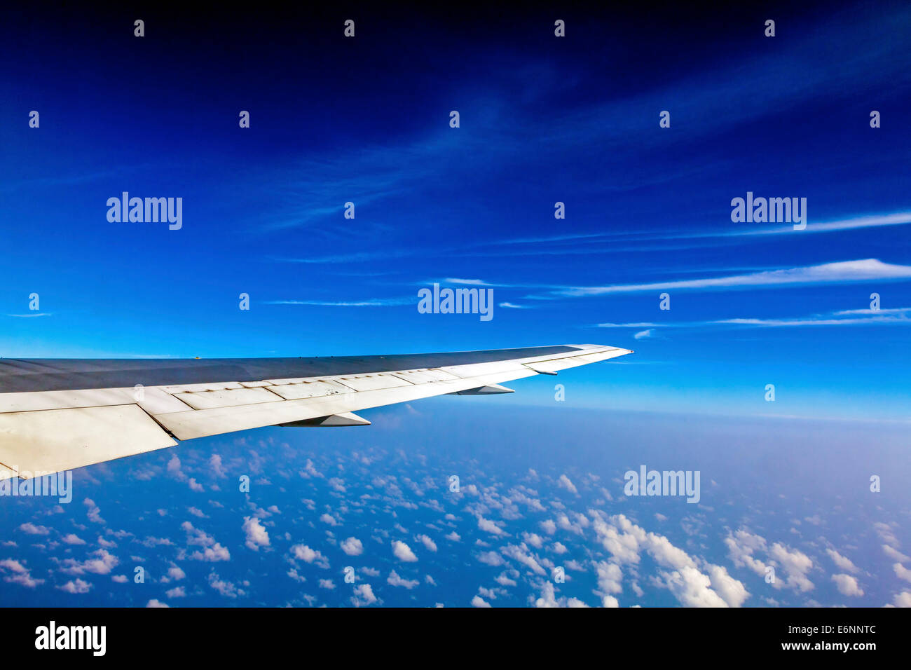 View from plane aeroplane window wing hi-res stock photography and ...
