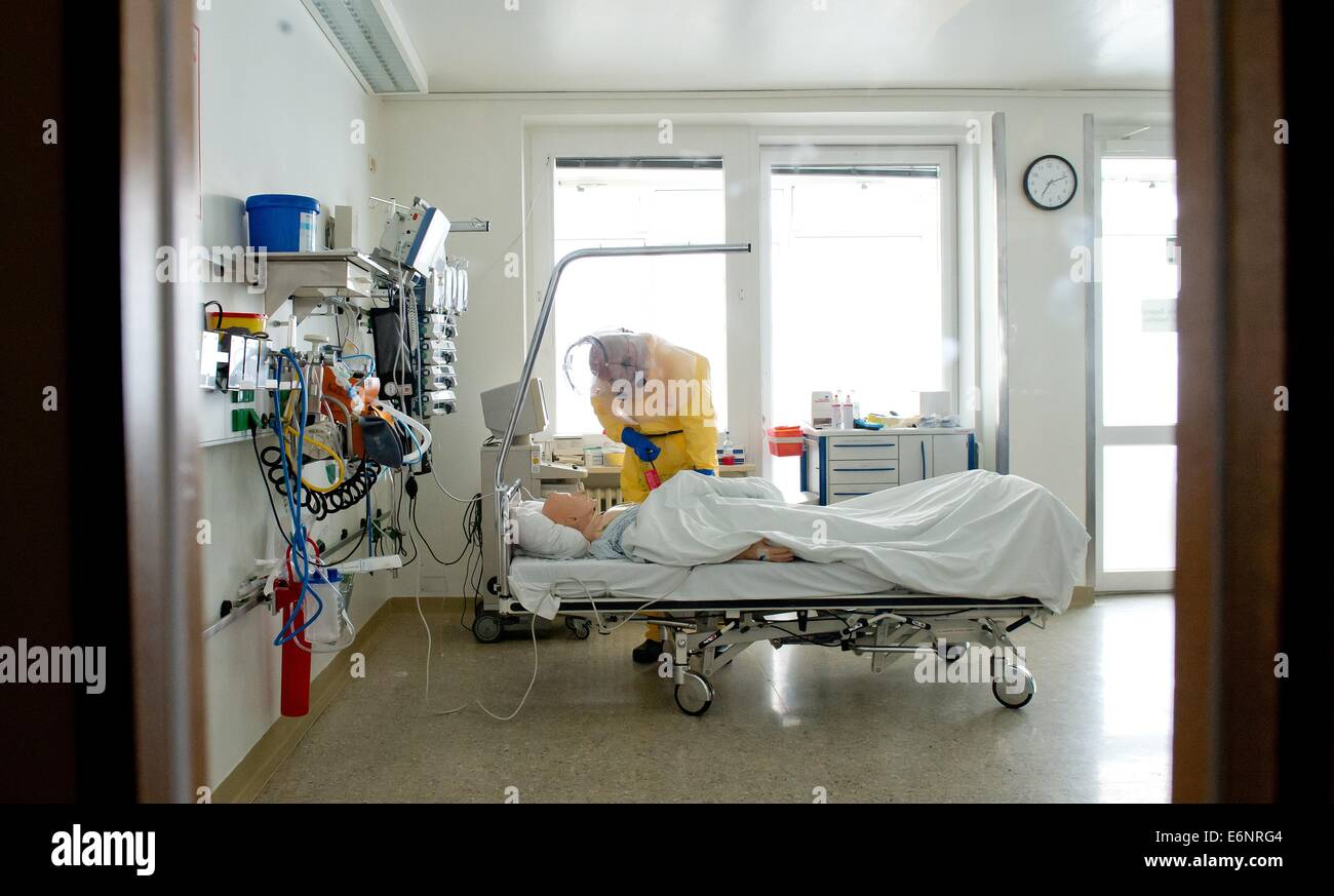 Munich, Germany. 28th Aug, 2014. Hospital director Goetz Brodermann ...