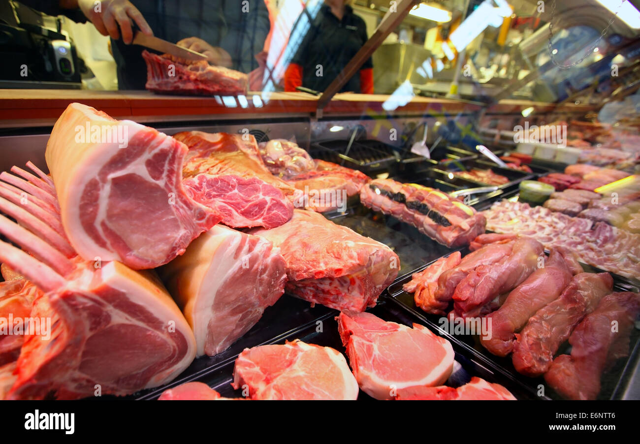 Beef purchase hi-res stock photography and images - Alamy