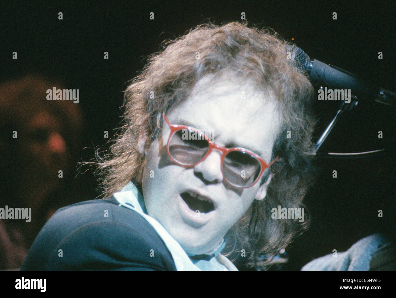 Elton john 1973 hi-res stock photography and images - Alamy