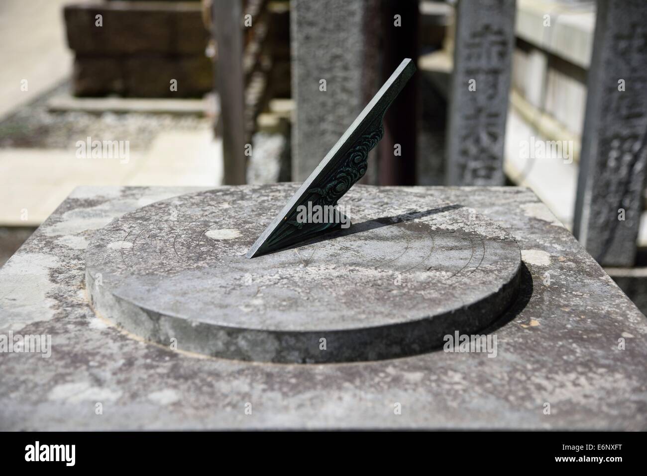 Japan sundial hi-res stock photography and images - Alamy