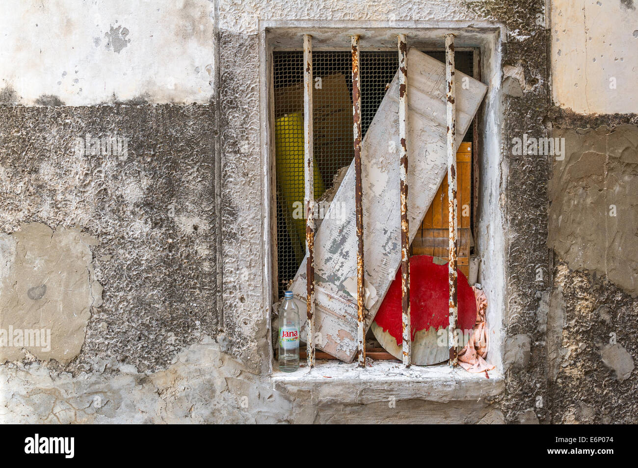 Steel barred window hi-res stock photography and images - Alamy