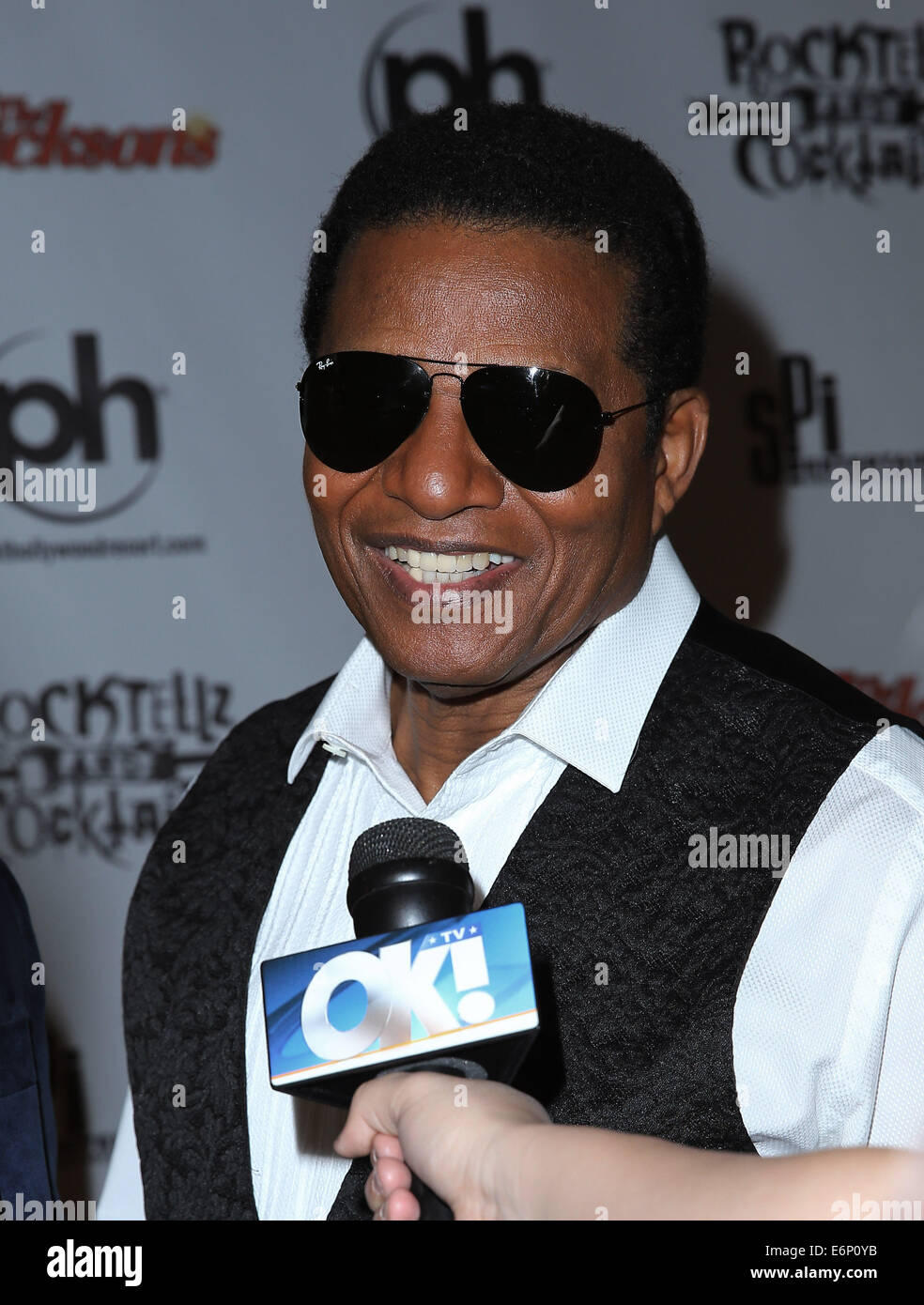 Red Carpet for RockTellz and Cocktails Presents The Jacksons at Planet ...