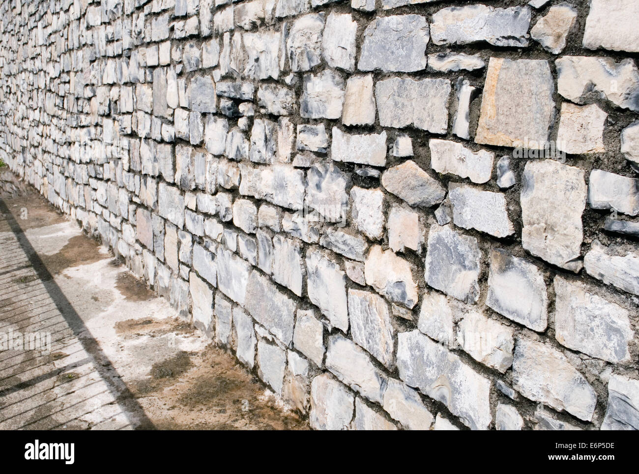 Dry stacked stone walls hi-res stock photography and images - Alamy