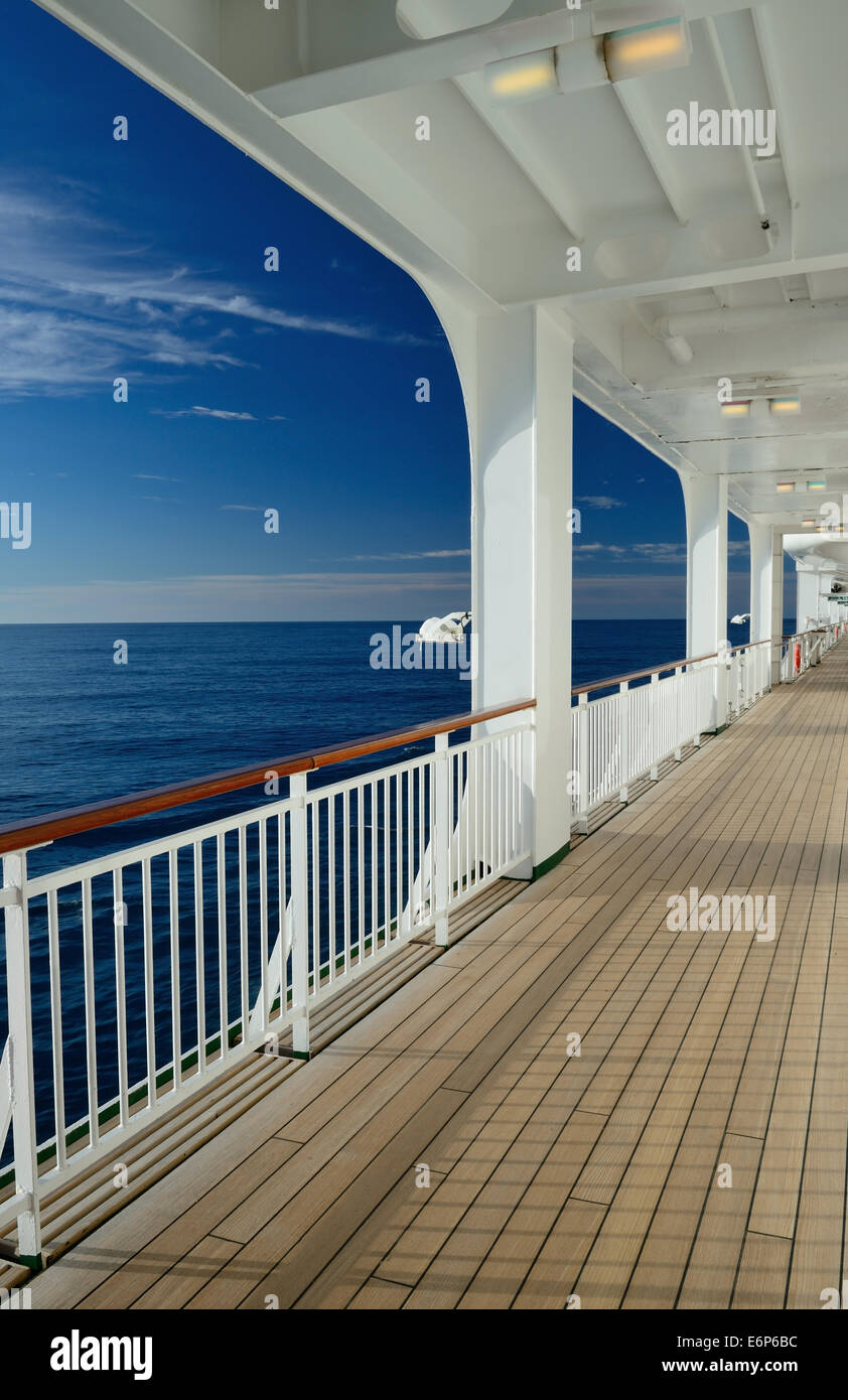What Is The Definition Of Promenade Deck at Erin Hammonds blog