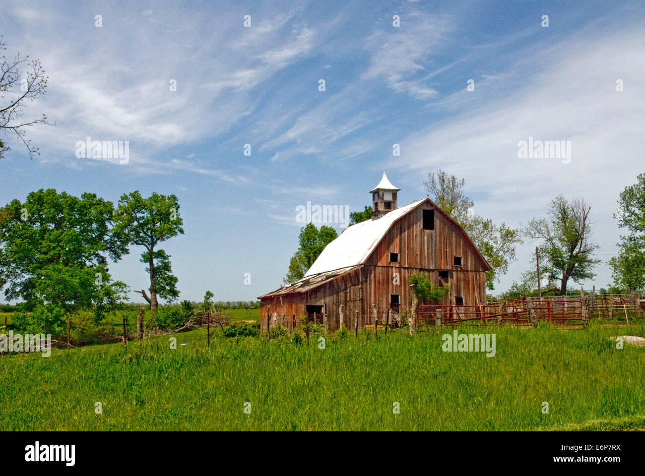 USA, Kansas. Old red barn Stock Photo - Alamy
