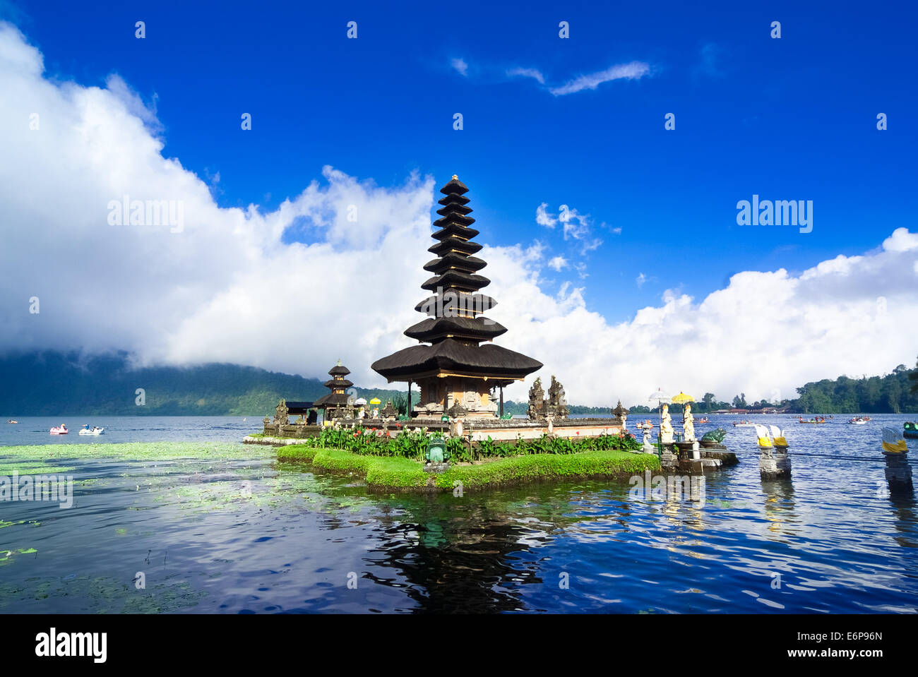 Pagoda on the bratan lake hi-res stock photography and images - Alamy