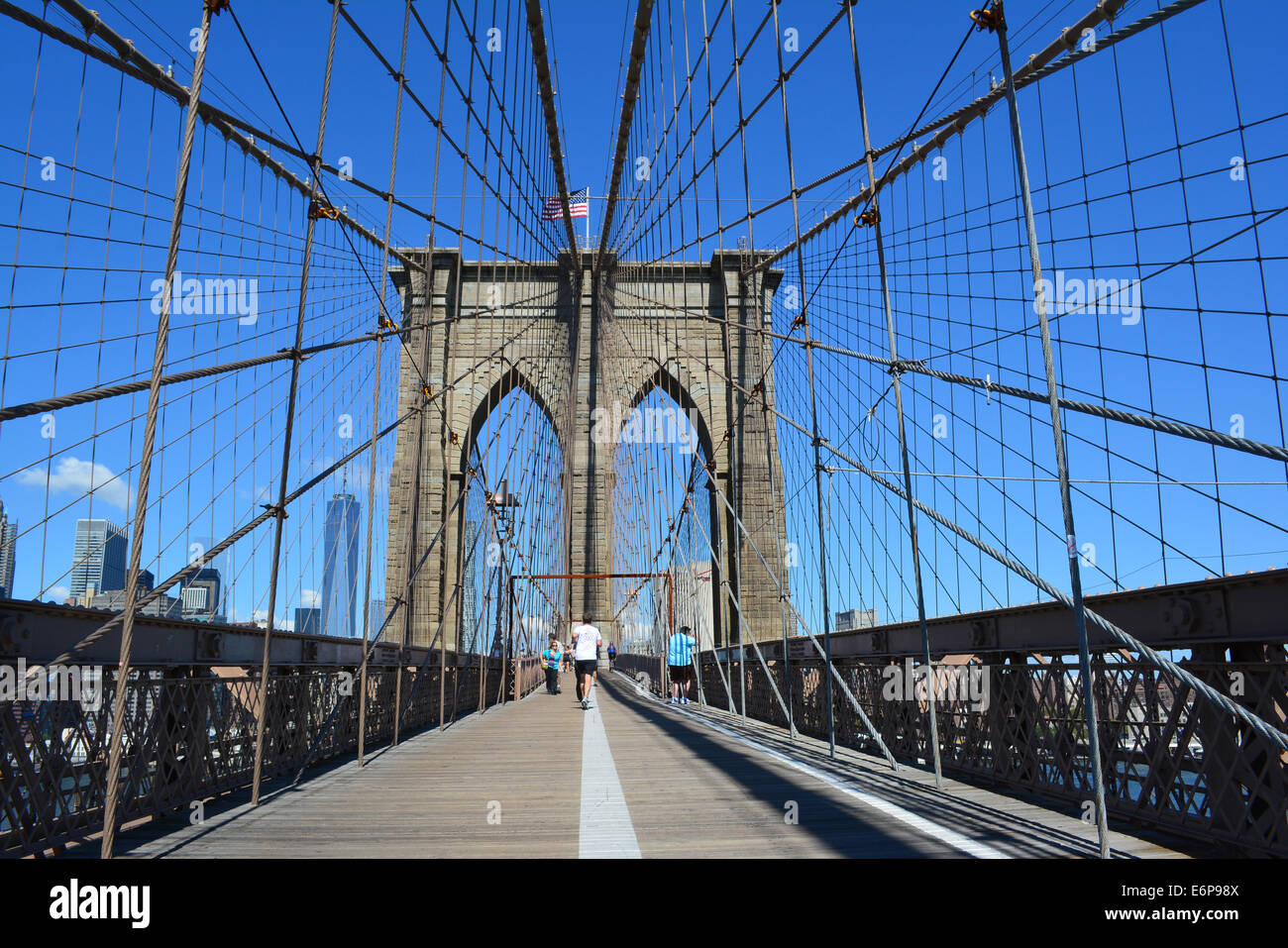 New york city pedestrian walkway brooklyn bridge hi-res stock ...