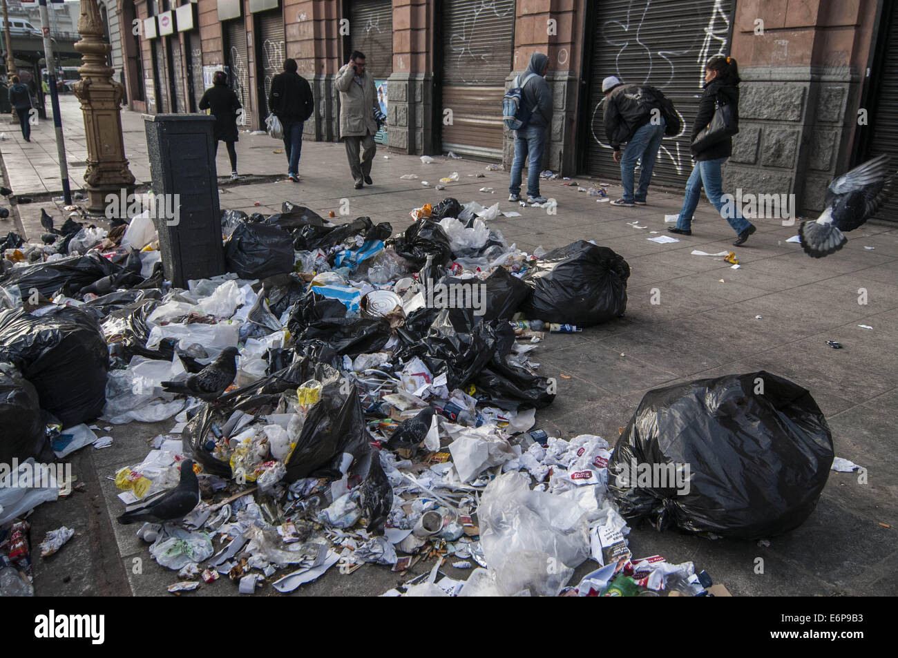 Garbage stations hi-res stock photography and images - Alamy