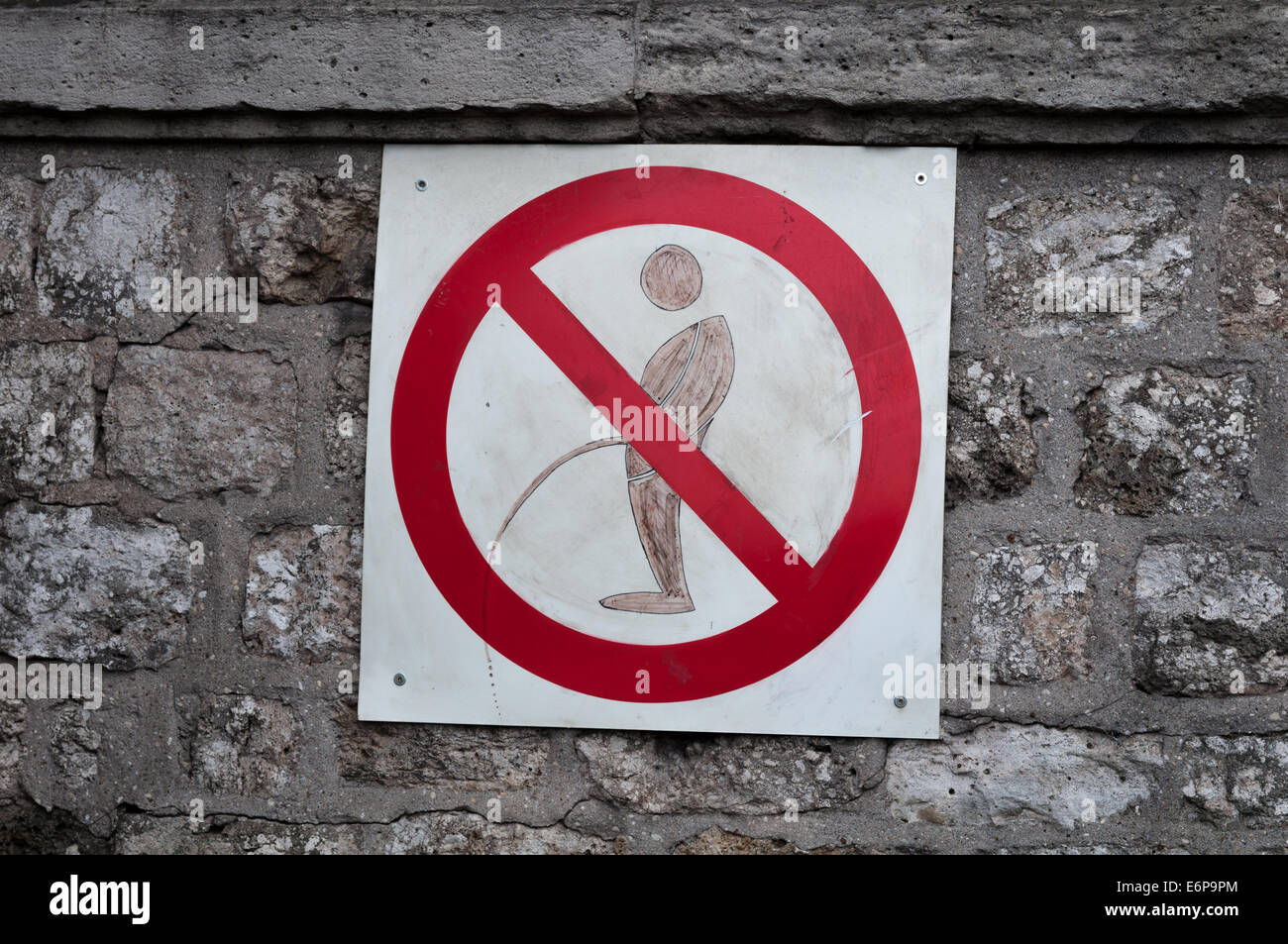 A no urinating sign Stock Photo - Alamy