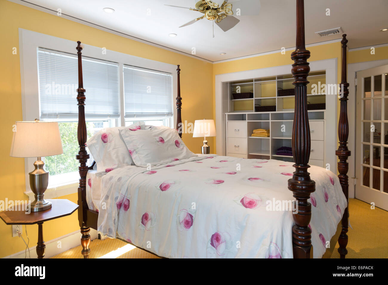 Inviting poster hi-res stock photography and images - Alamy