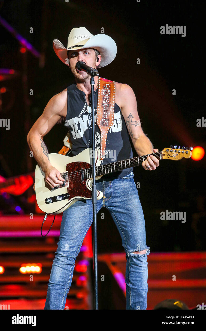 Raleigh, North Carolina, USA. 21st Aug, 2014. Music artist JUSTIN MOORE ...