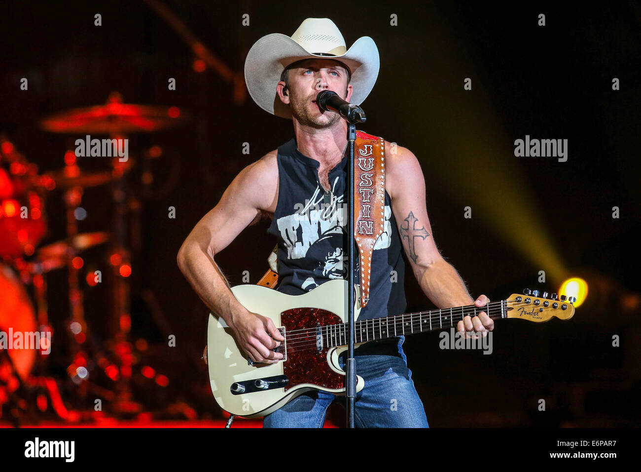 Raleigh, North Carolina, USA. 21st Aug, 2014. Music artist JUSTIN MOORE ...