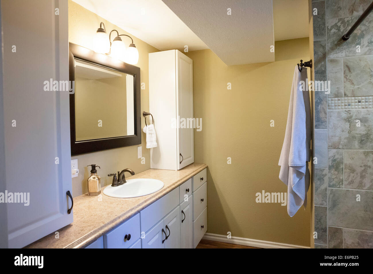 Clean and Tidy White Bathroom, USA Stock Photo - Alamy
