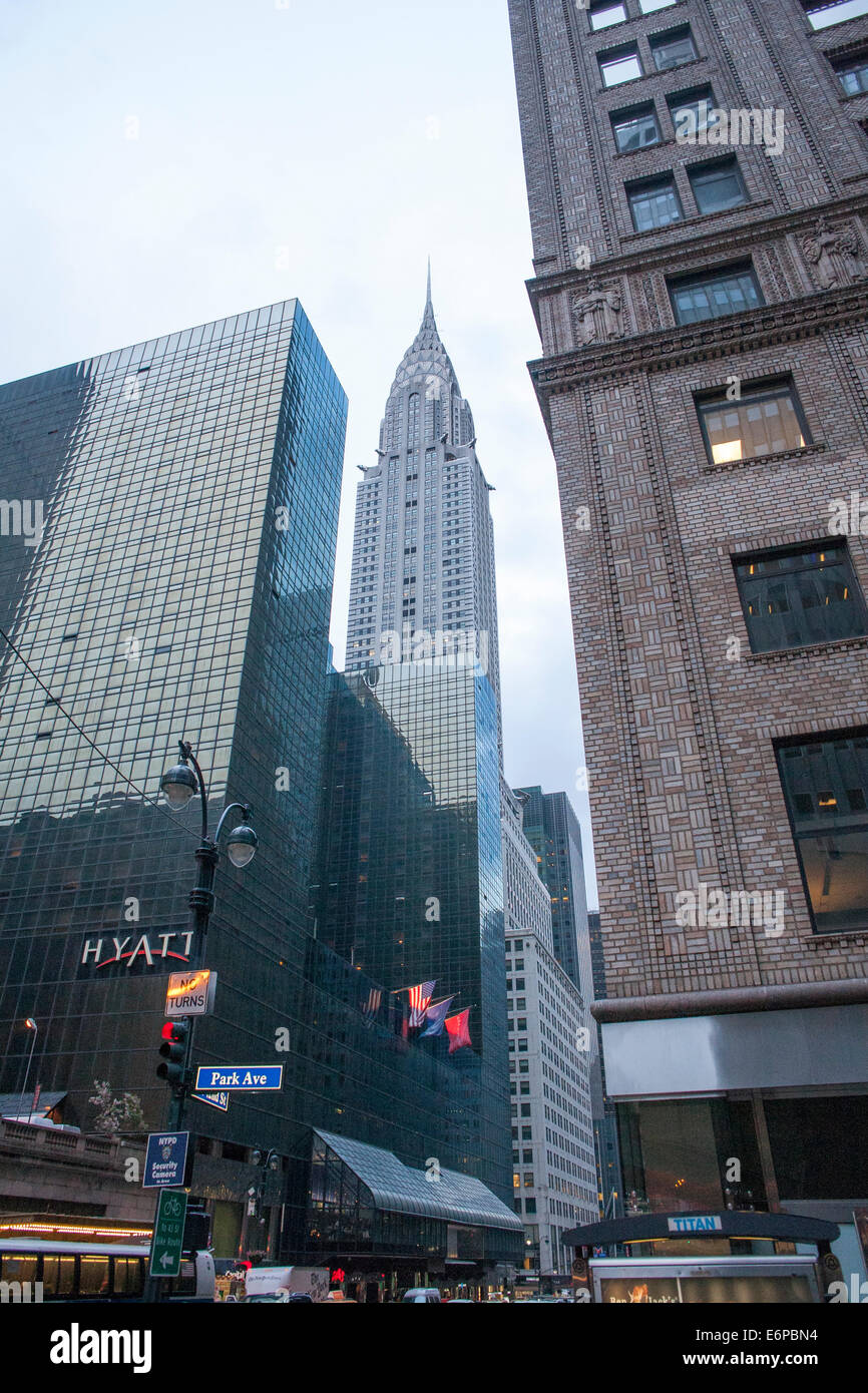 The Chrysler Building seen from Park Avenue and 42nd Street Stock Photo ...