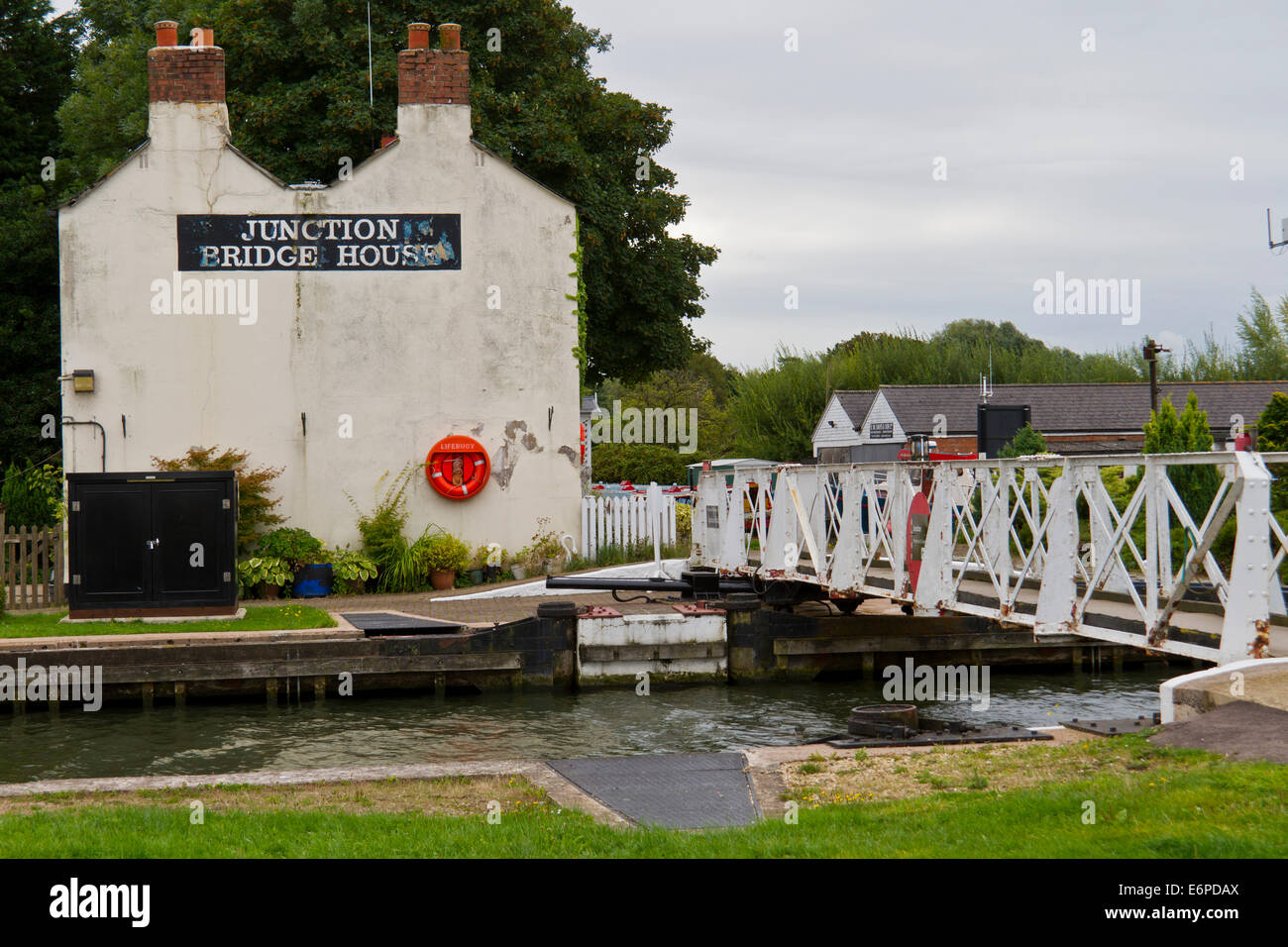Slimbridge gloucestershire sharpness canal hi-res stock photography and ...