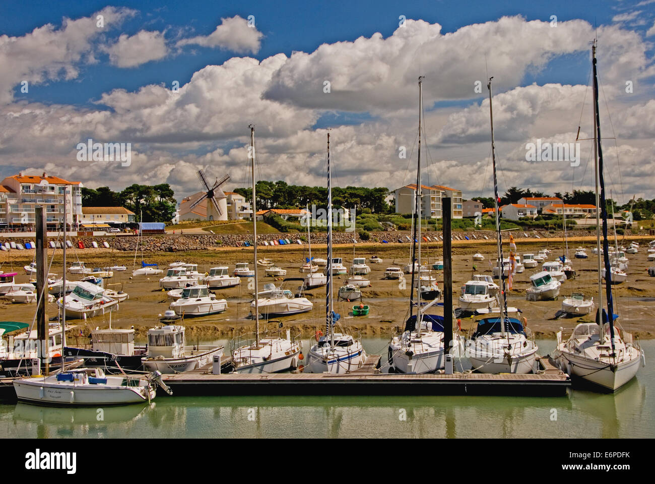 Jard sur mer hi-res stock photography and images - Alamy