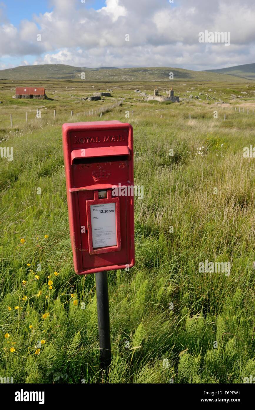 Scottish post box hi-res stock photography and images - Alamy